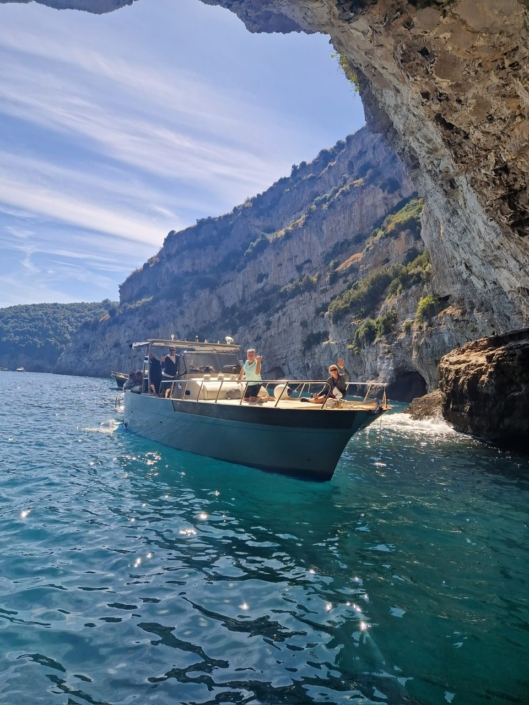 Amalfi Boat - Onward Travel